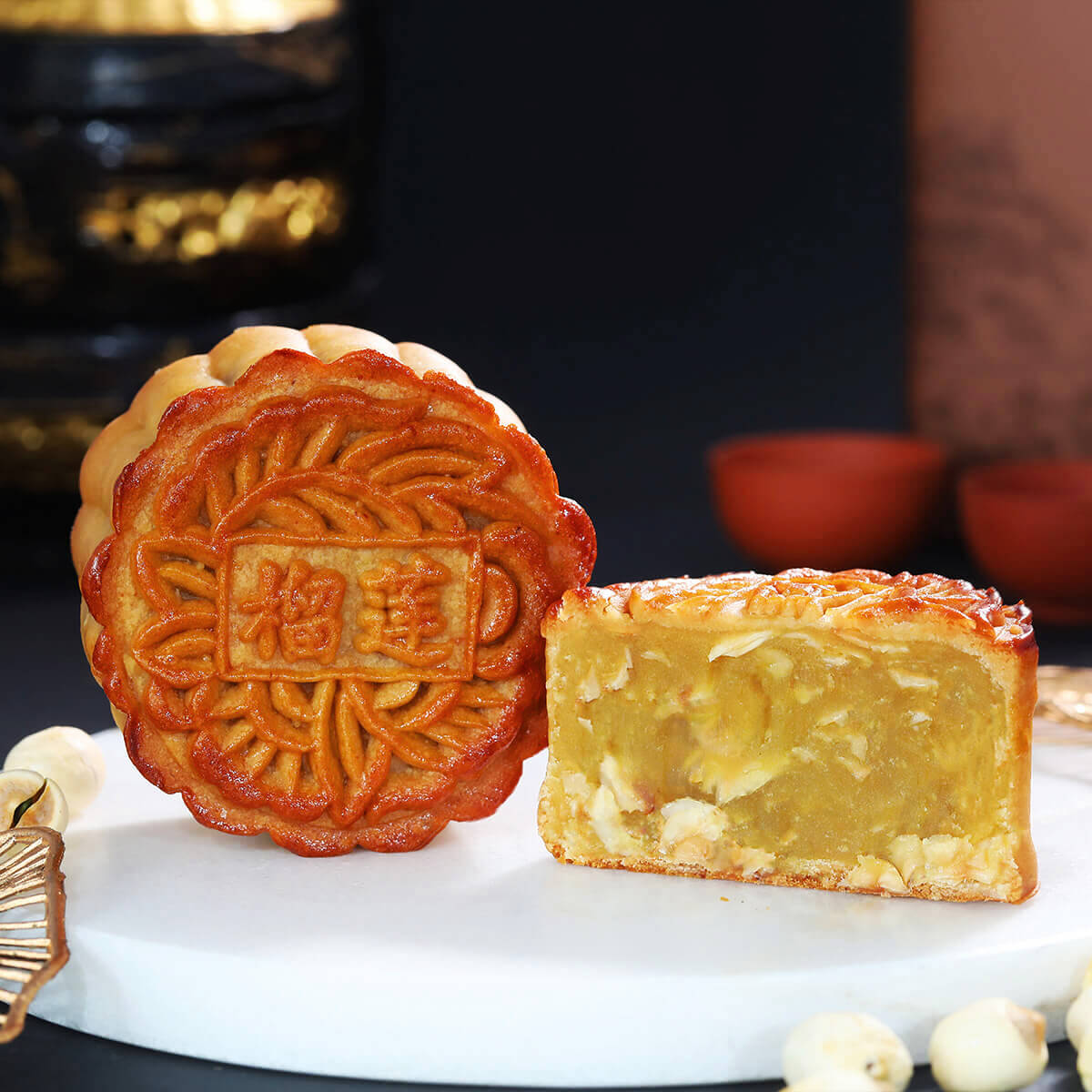 Order Best Traditional Baked Mooncakes in Singapore – BreadGarden