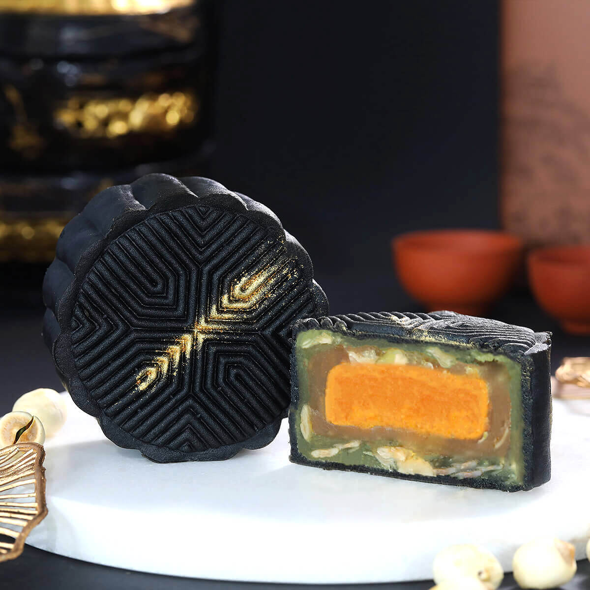 Charcoal Golden Emerald - Baked Skin Mooncake – BreadGarden