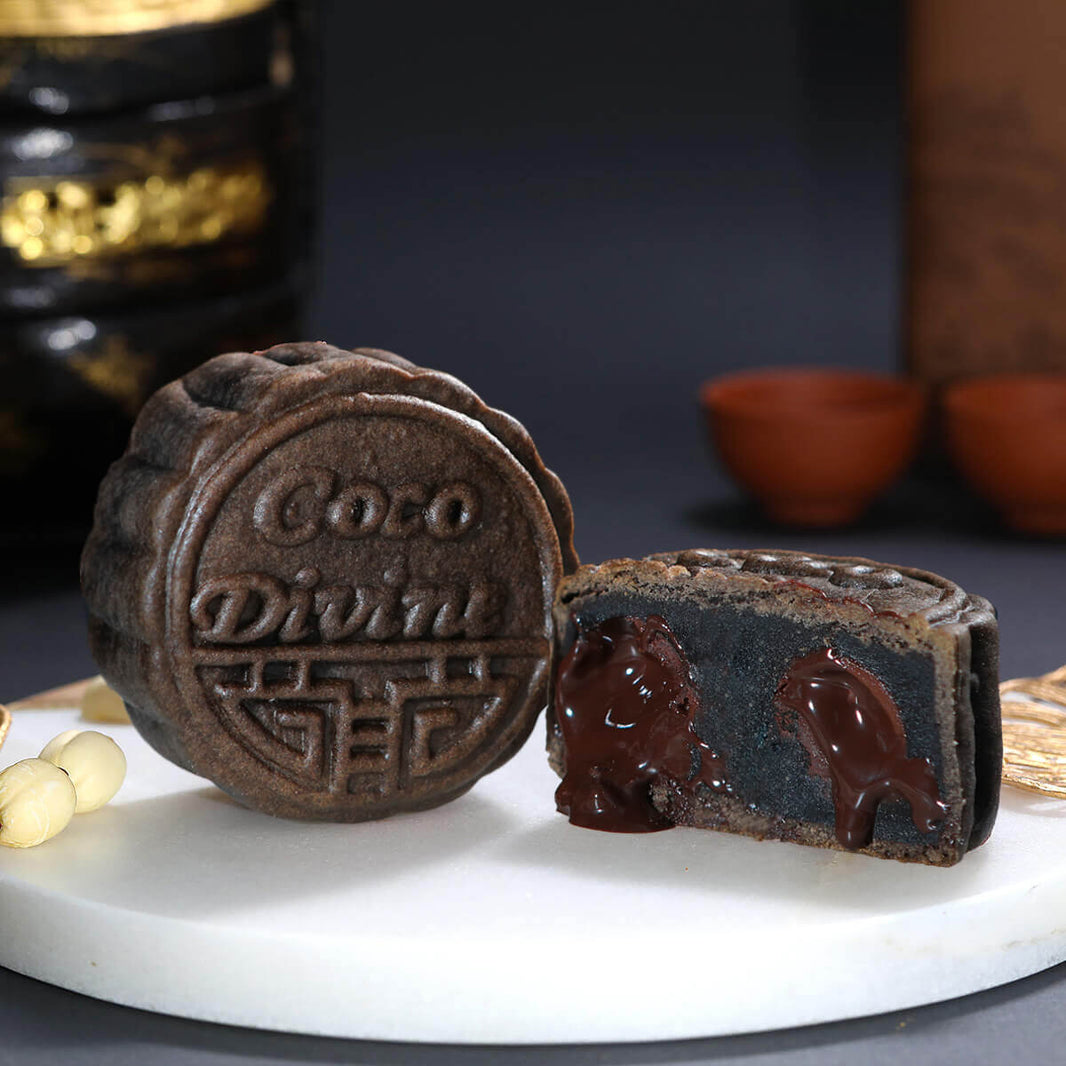 Order Best Traditional Baked Mooncakes in Singapore – BreadGarden